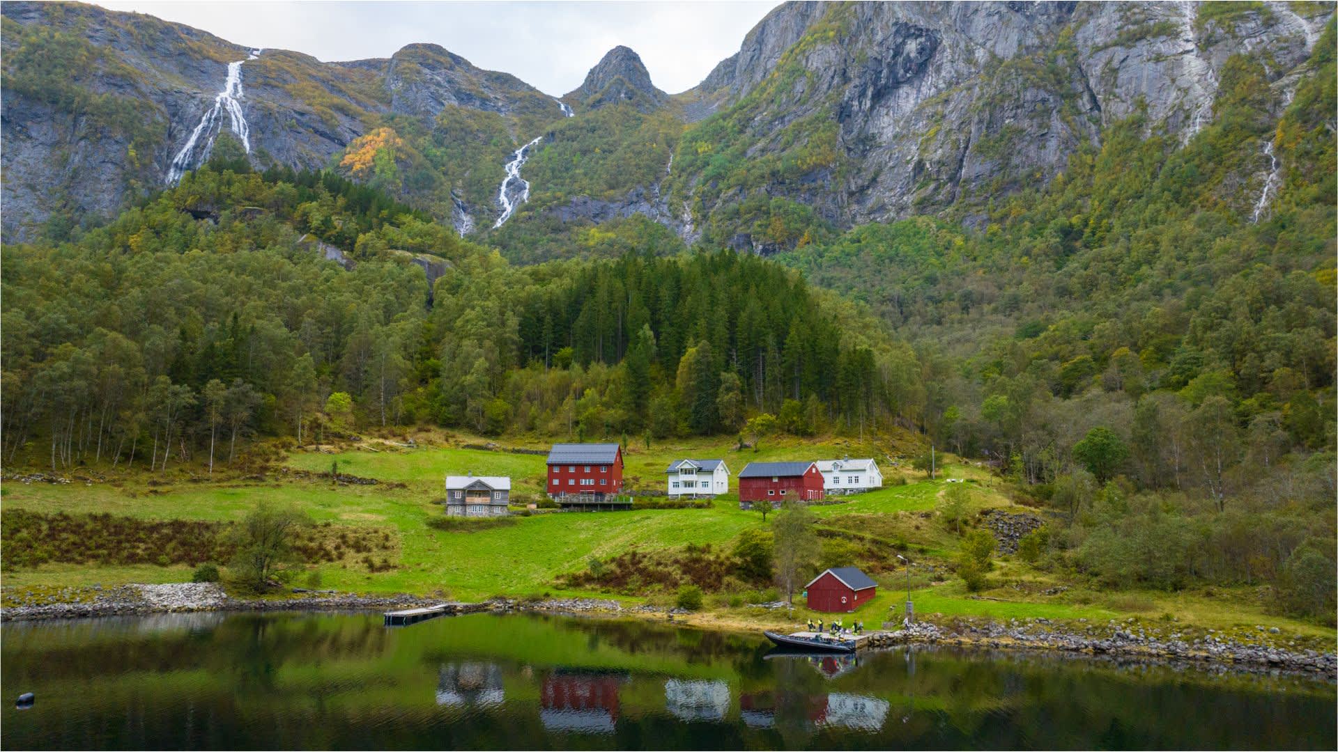 Finnabotnen Fjord Lodge | Cottages & Holiday Houses | Vik i Sogn | Norway