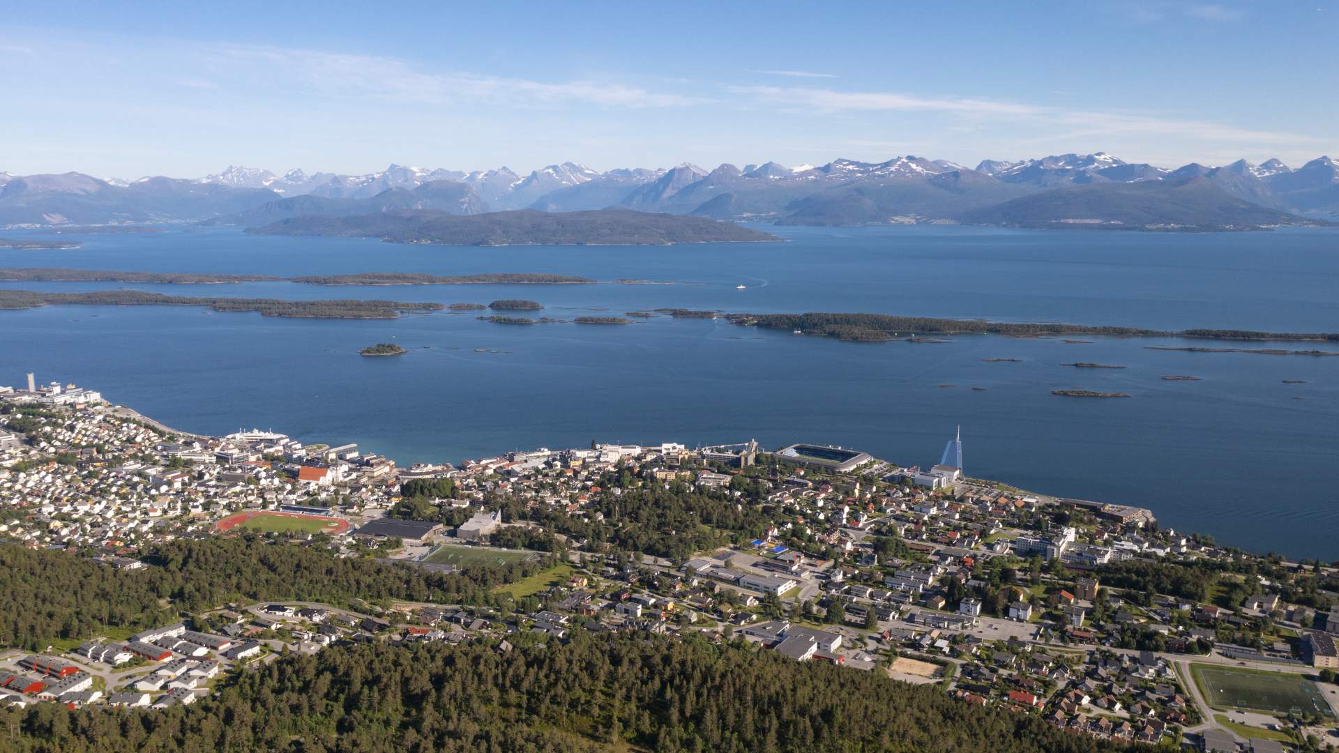 The green corridor - to Varden viewpoint | Hiking | Molde | Norway
