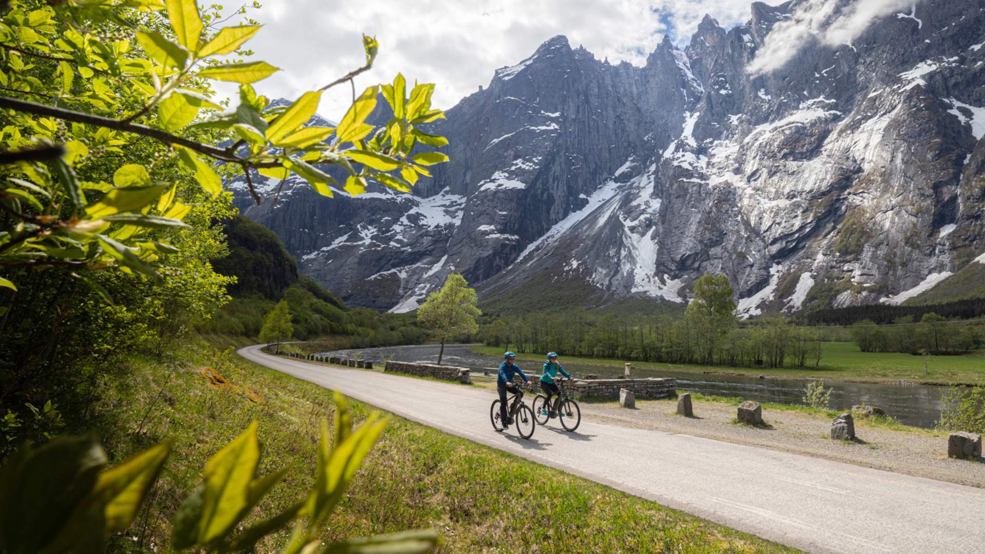 E-Bike-Tour zum Trollveggen
