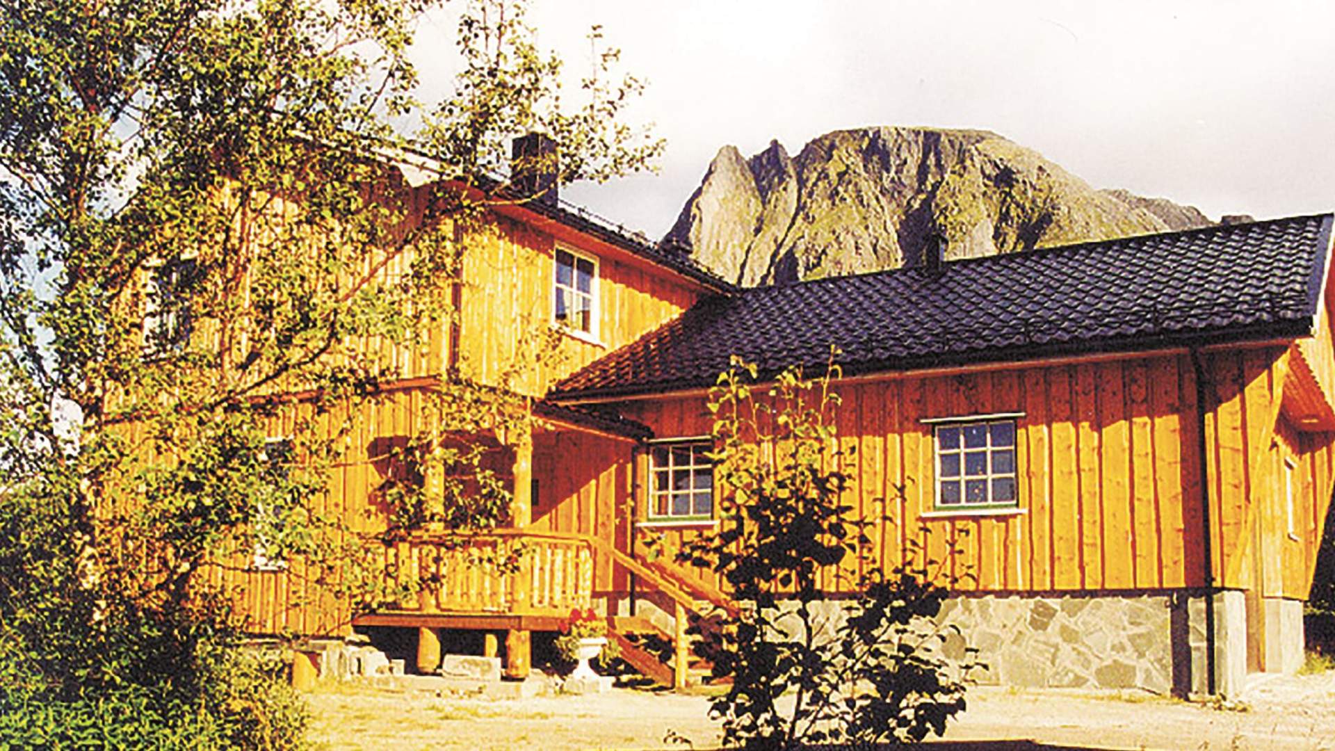 Svanereisers Villa Midnattsol | Cottages & Holiday Houses | Nordvernes ...