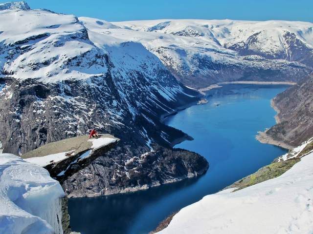 hardangerbunad vinter