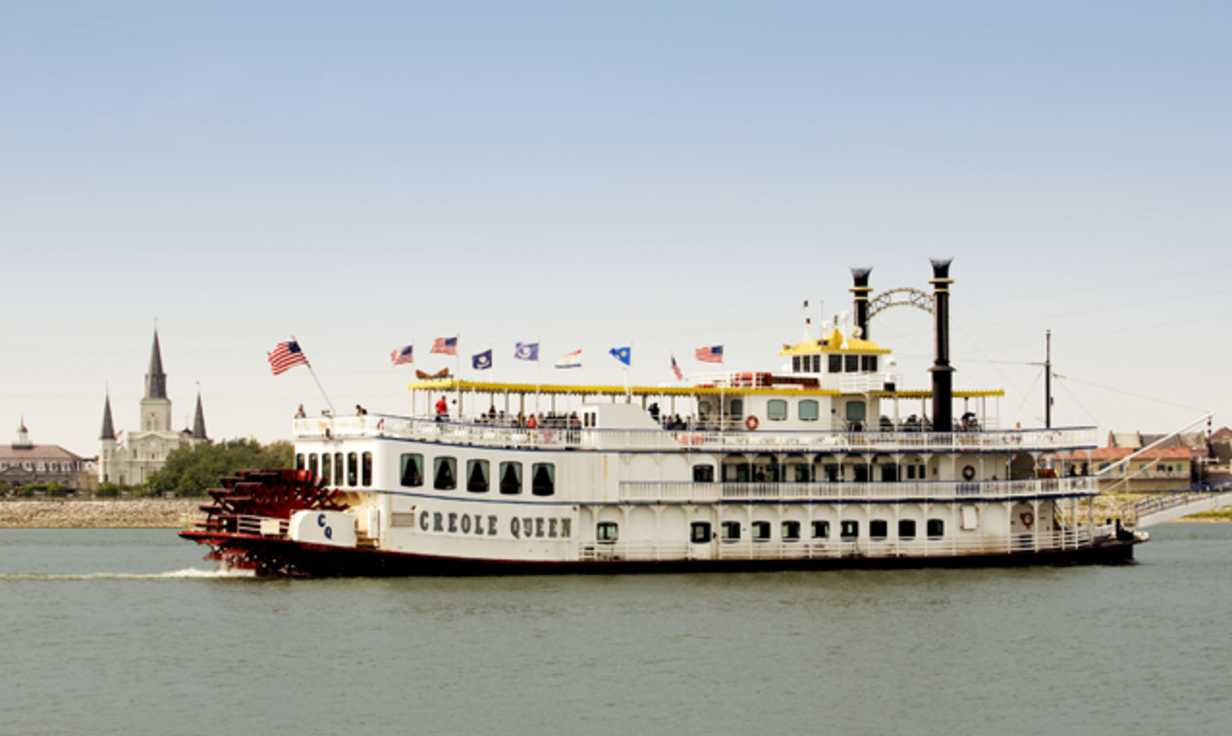 Paddlewheeler Creole Queen
