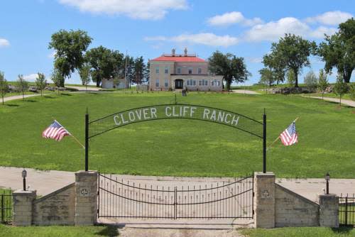 Clover Cliff Ranch Bed N Breakfast | Elmdale, KS 66850