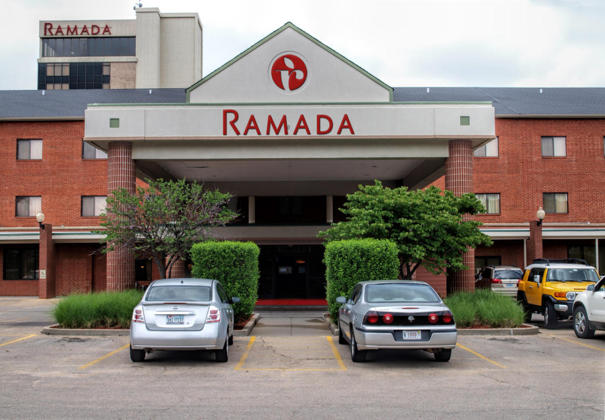 Ramada Hotel & Convention Center | Topeka, KS 66607