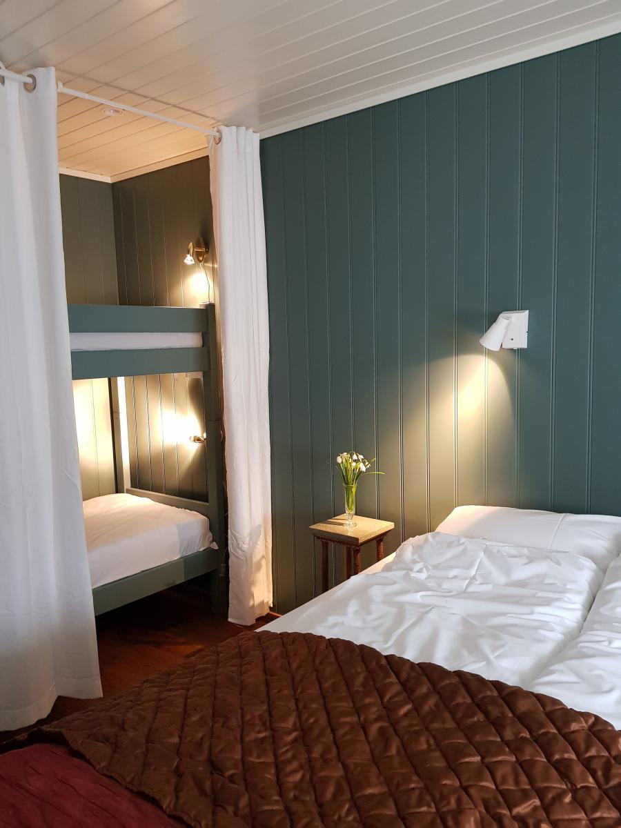 Orheimstunet Farmyard | Hostels & Guesthouses | Stårheim | Norway