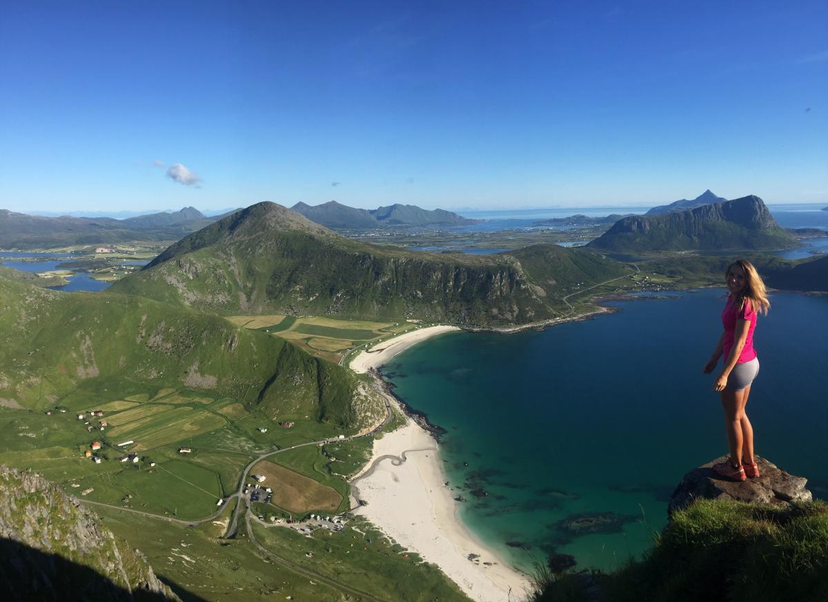 The hike to Mannen (400 m) | Hiking | Leknes | Norway