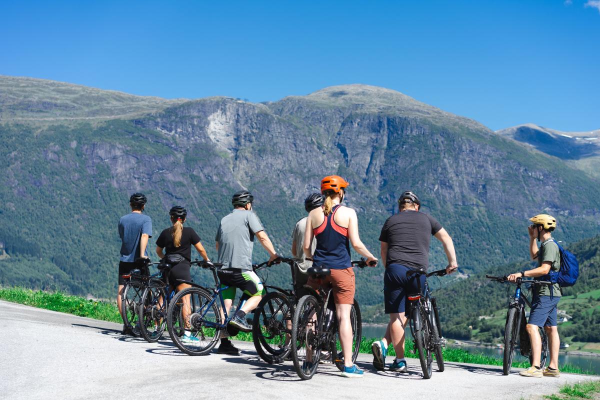 Guida el-sykkeltur i Olden | Nordic nature guide | Biking | Olden | Norway