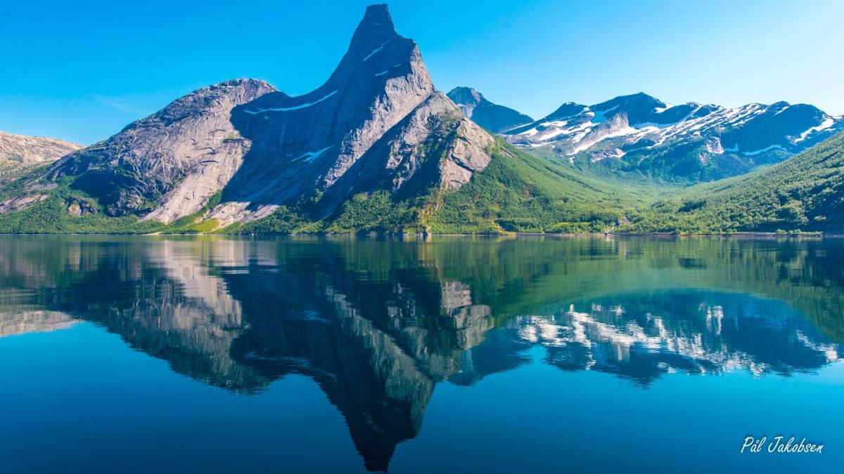Stetind - Norges Nasjonalfjell | Buildings & Monuments | Kjøpsvik | Norway