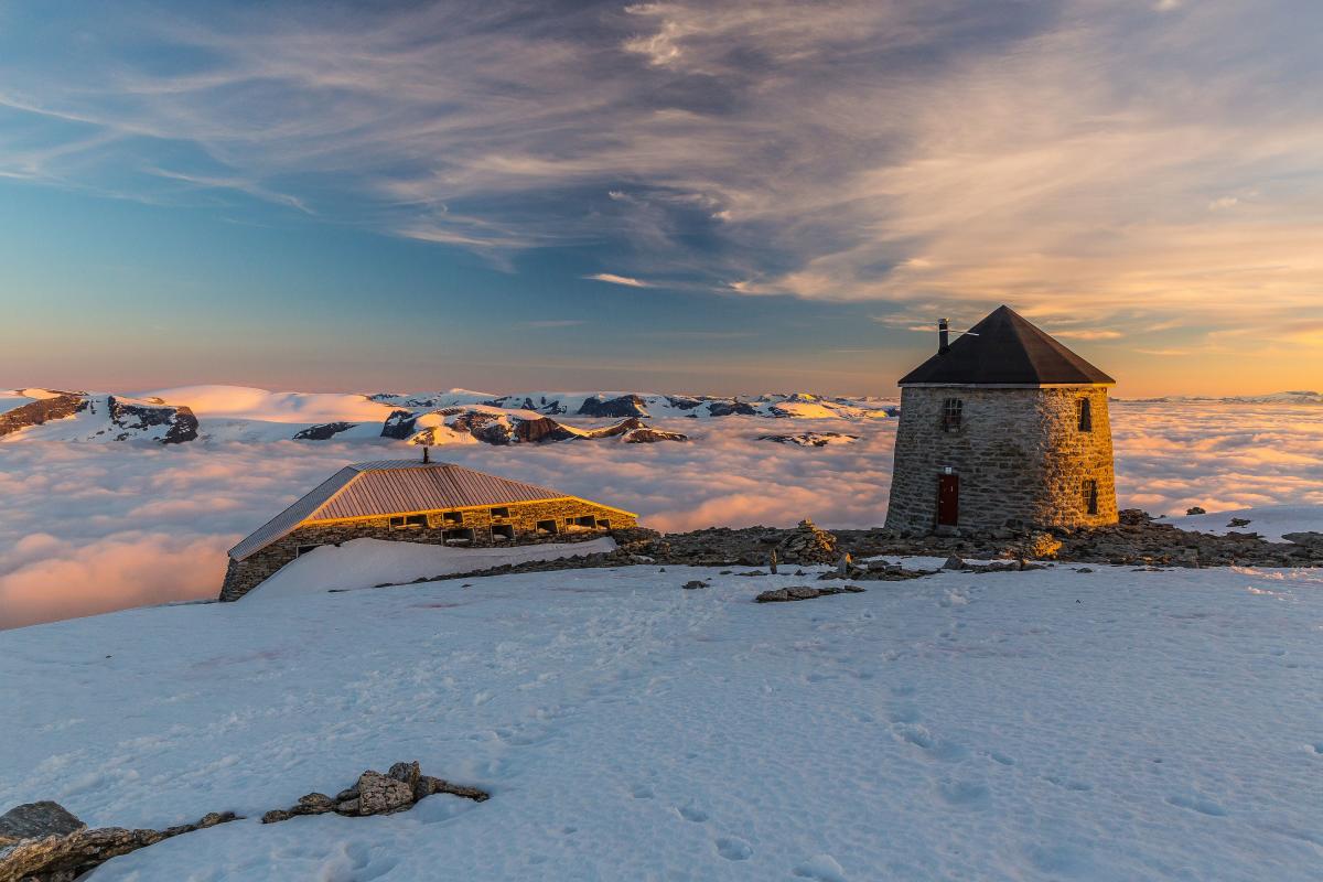 Topptur til Skåla | Skiing | Loen | Norway