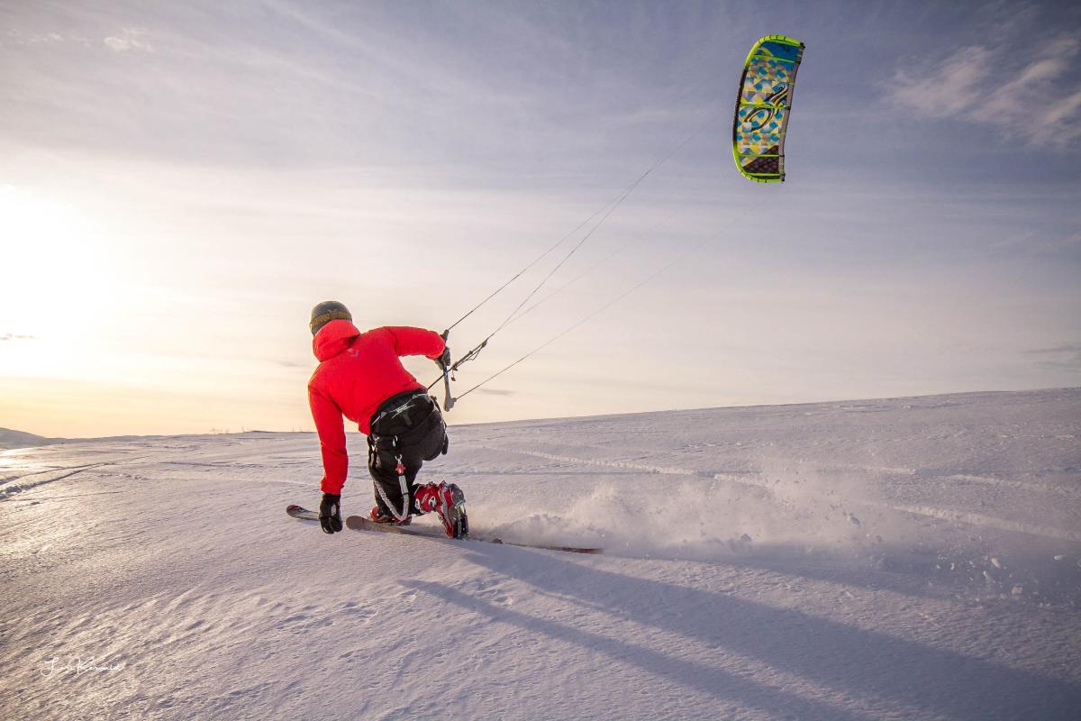 Snowkiting in Nordfjord