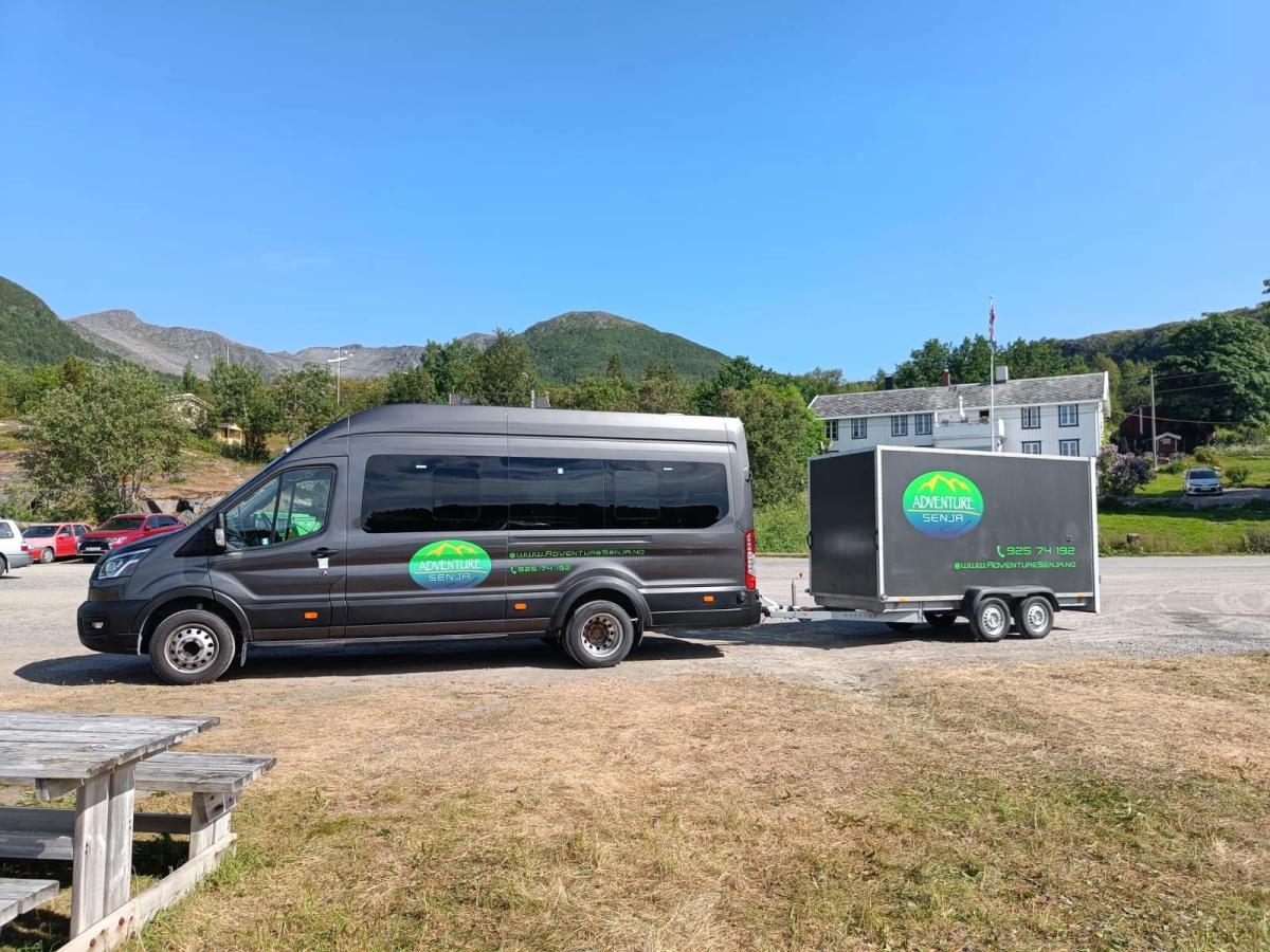 Sightseeing med liten buss og transport for grupper