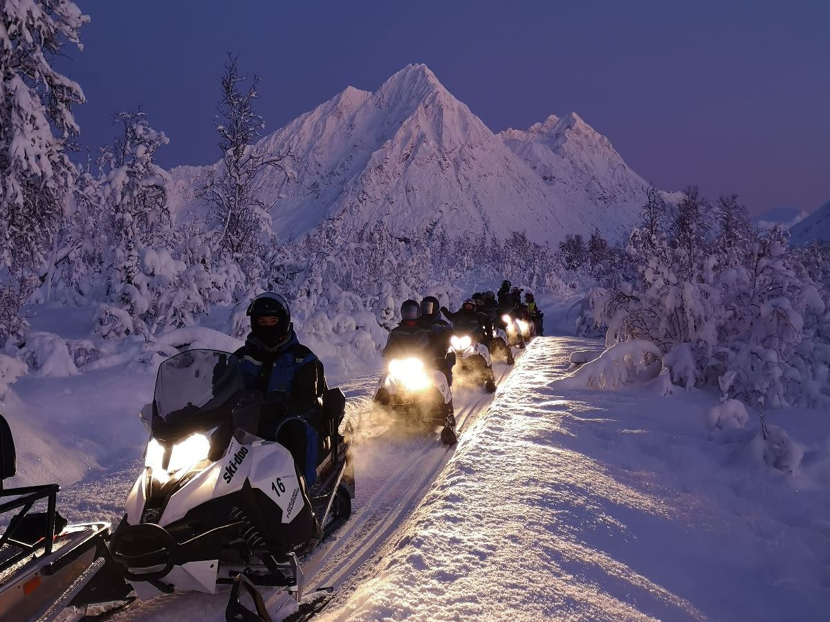 Snowmobile safari in the Lyngen Alps - Lyngen Safari | Snowscooter ...
