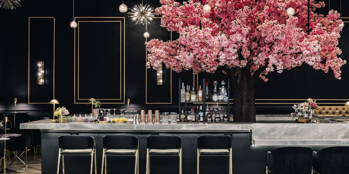 Liam's Den & Bubble Bar | Las Vegas, NV