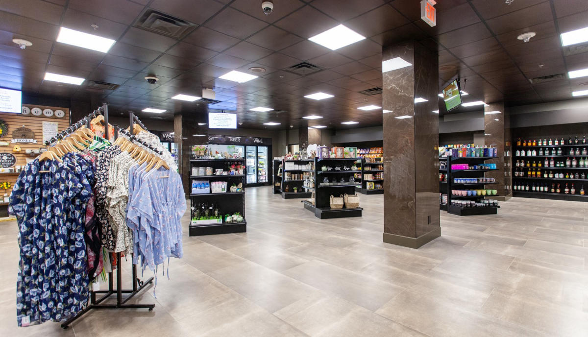 Don Laughlin's Riverside Resort Shopping | Laughlin, NV