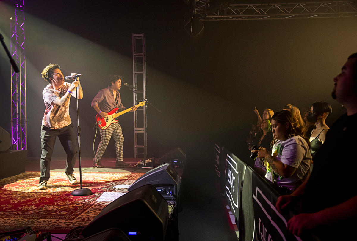 Swan Dive Las Vegas | Las Vegas, NV