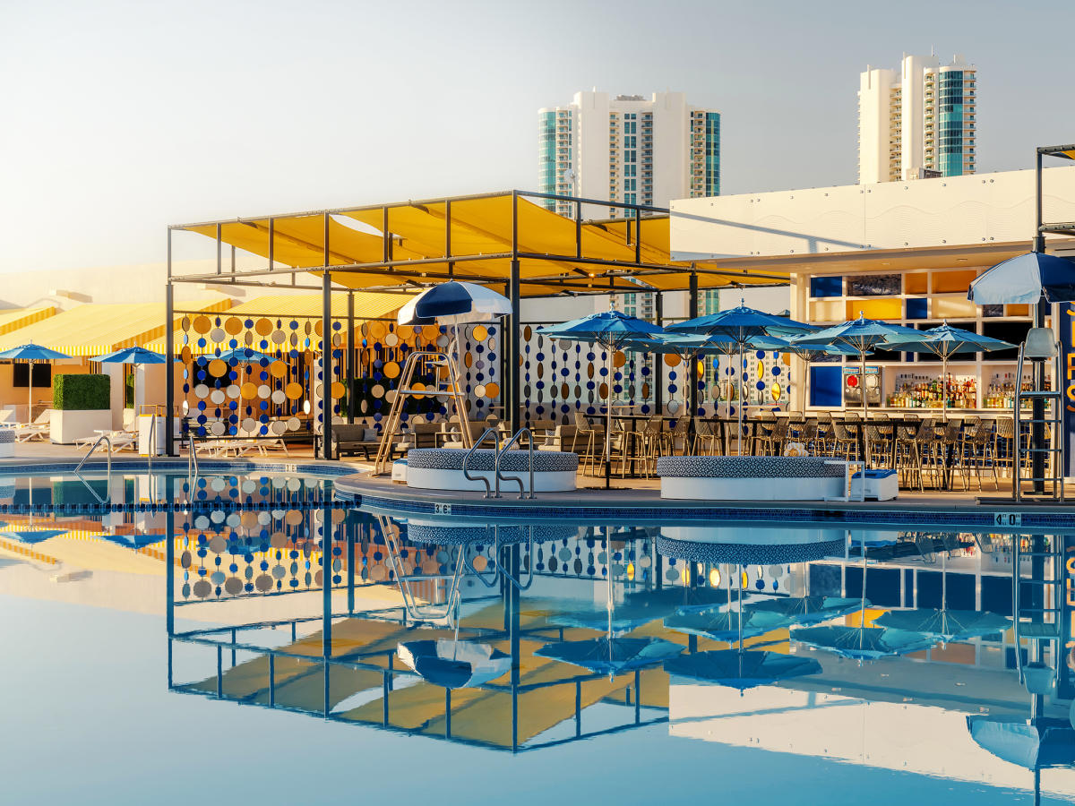 Swim & Social Pool | Las Vegas, NV