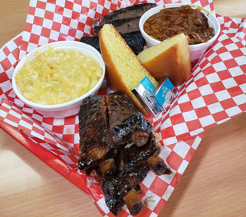 Fox Smokehouse BBQ | Boulder City, NV 89005
