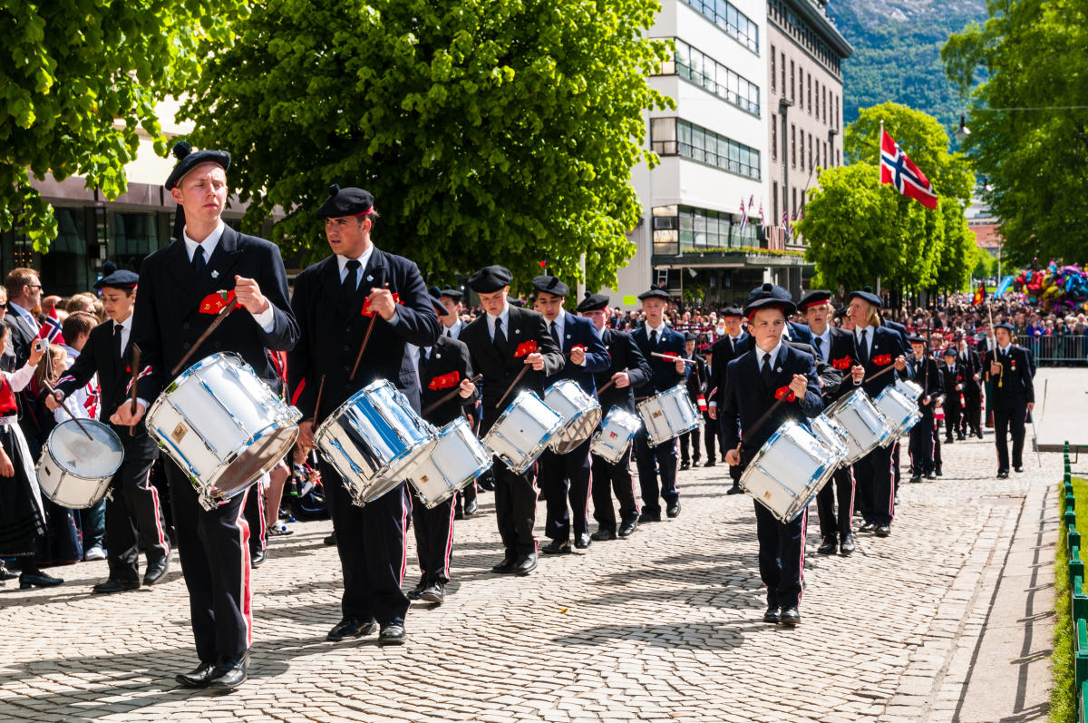 17th May - Norwegian Constitution Day | National Holiday & Celebration ...