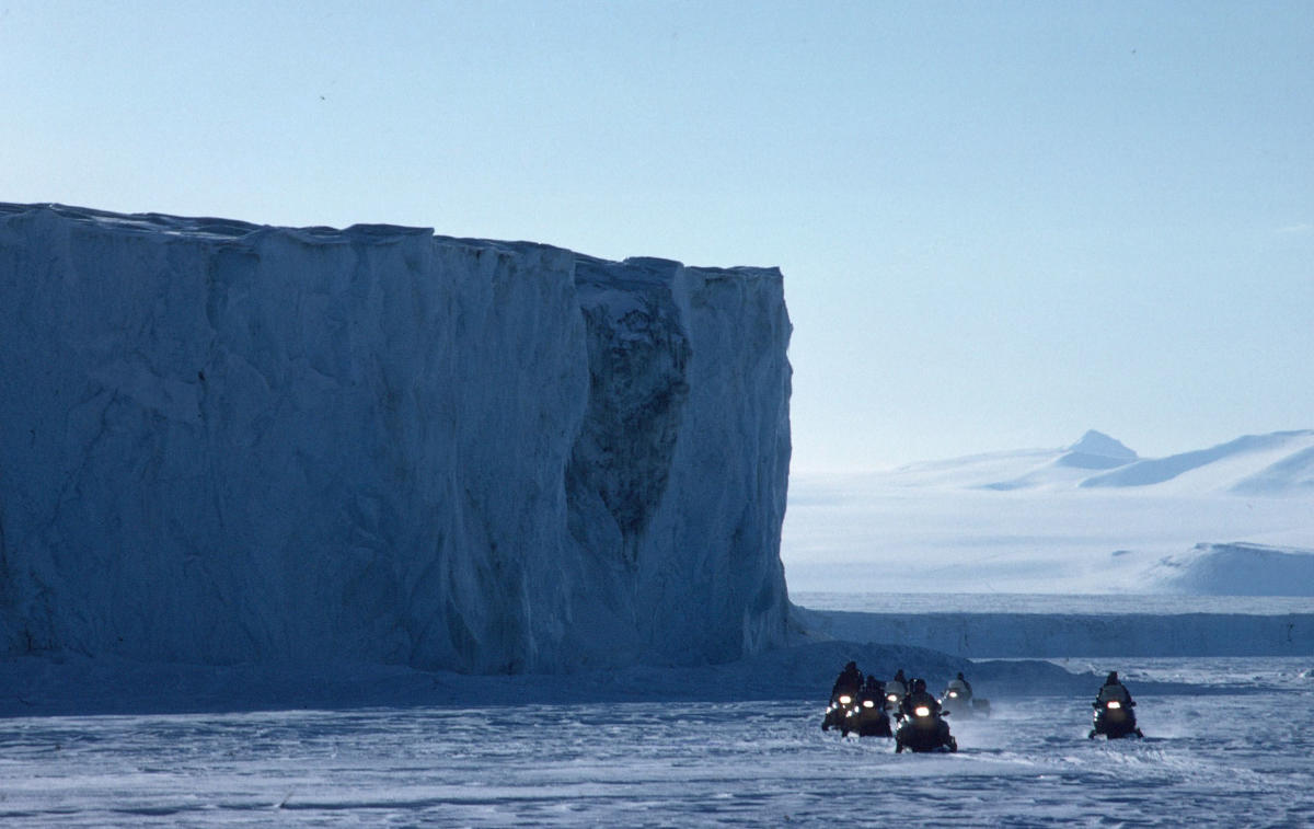 East Coast - Poli Arctici | Snowscooter | Longyearbyen | Norway