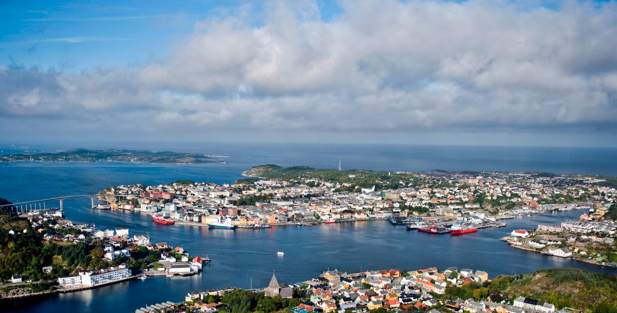 City walk in Kristiansund | Buildings & Monuments | Kristiansund N | Norway