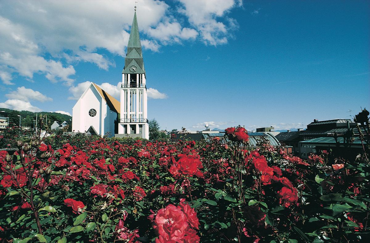 Molde Cathedral | Buildings & Monuments | Molde | Norway