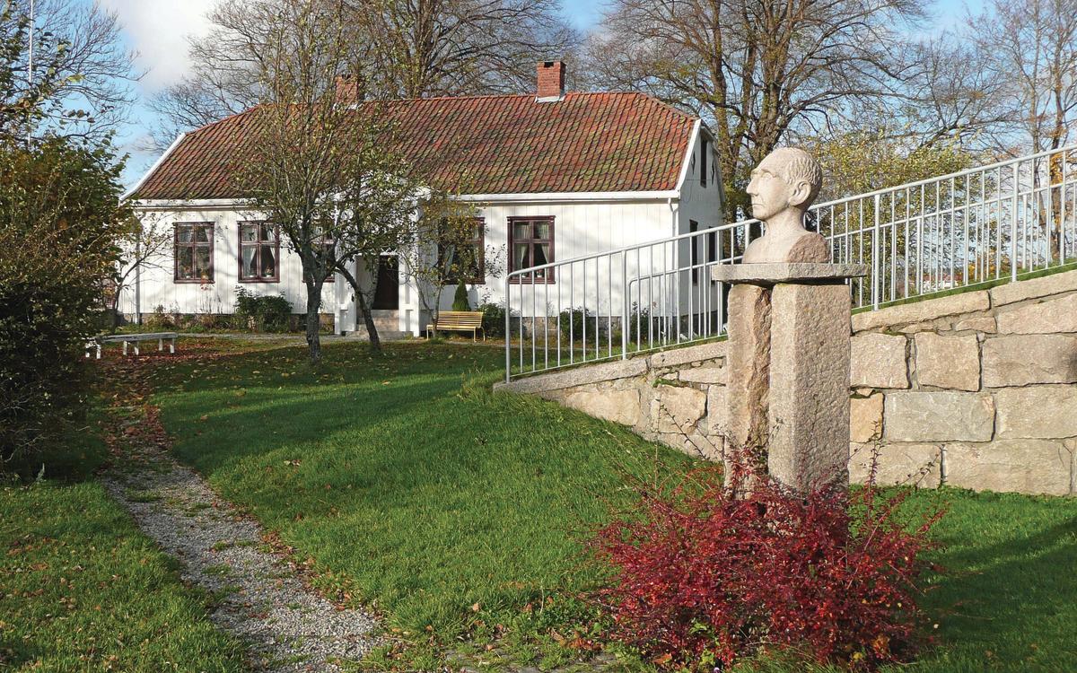 Roald Amundsen's birthplace | Museums & Galleries | Torp | Norway