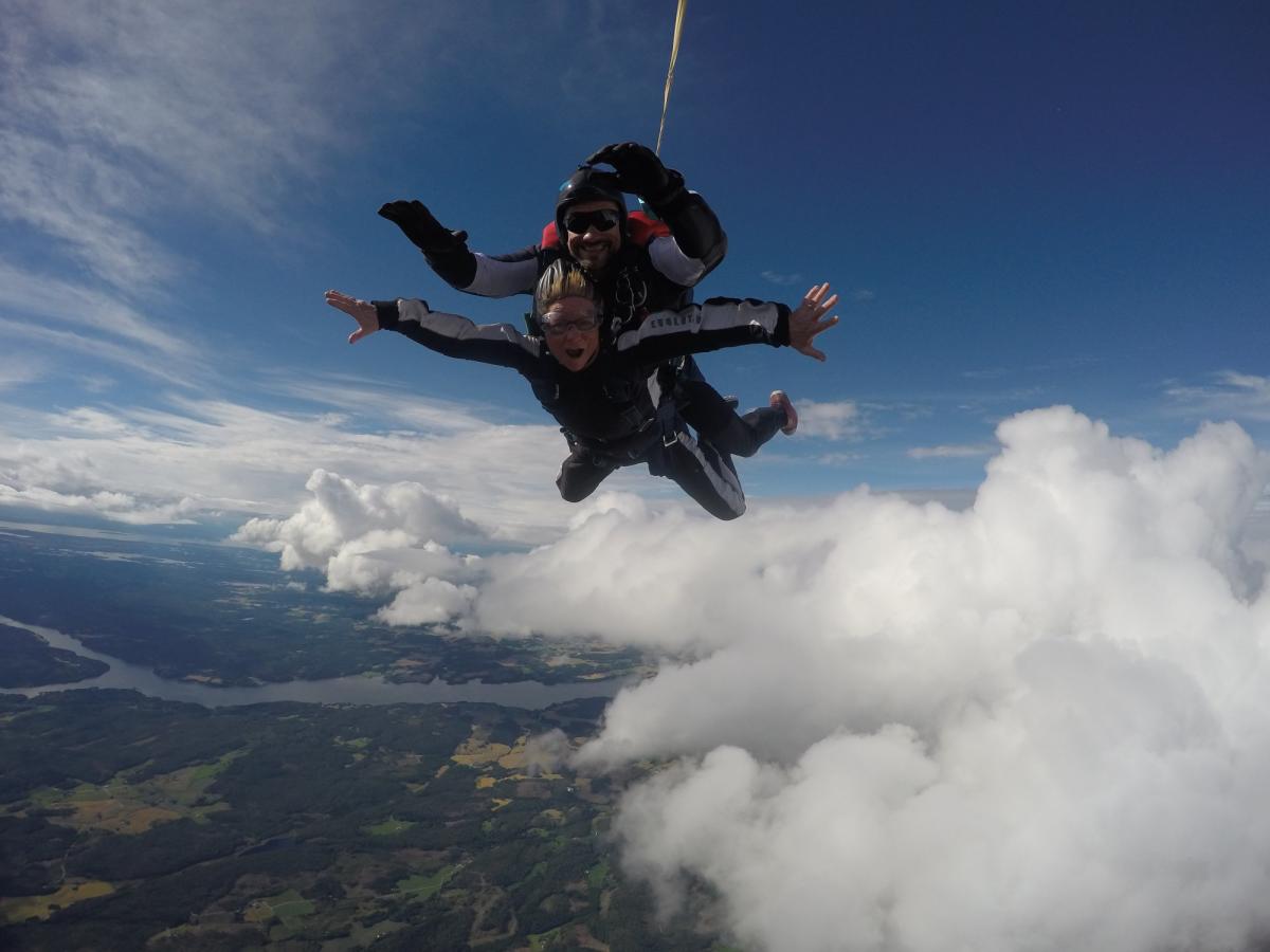 Fallskjerm på Fredriksten | Action & Adventure | Halden | Norway