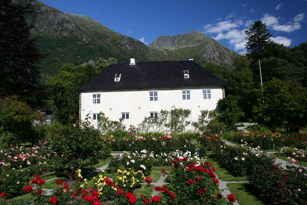 Baroniet Rosendal | Tourist Information | Rosendal | Norway
