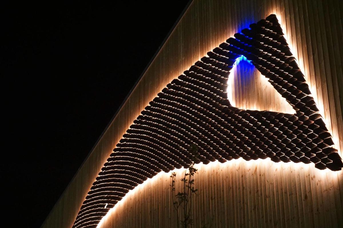 Ormen Våge | Buildings & Monuments | Revetal | Norway