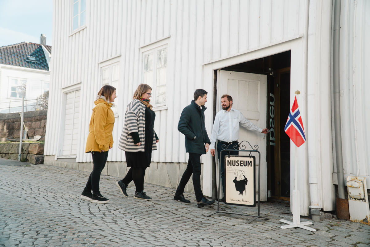 Guided tour of the Ibsen Museum | Guided Tours | Grimstad | Norway