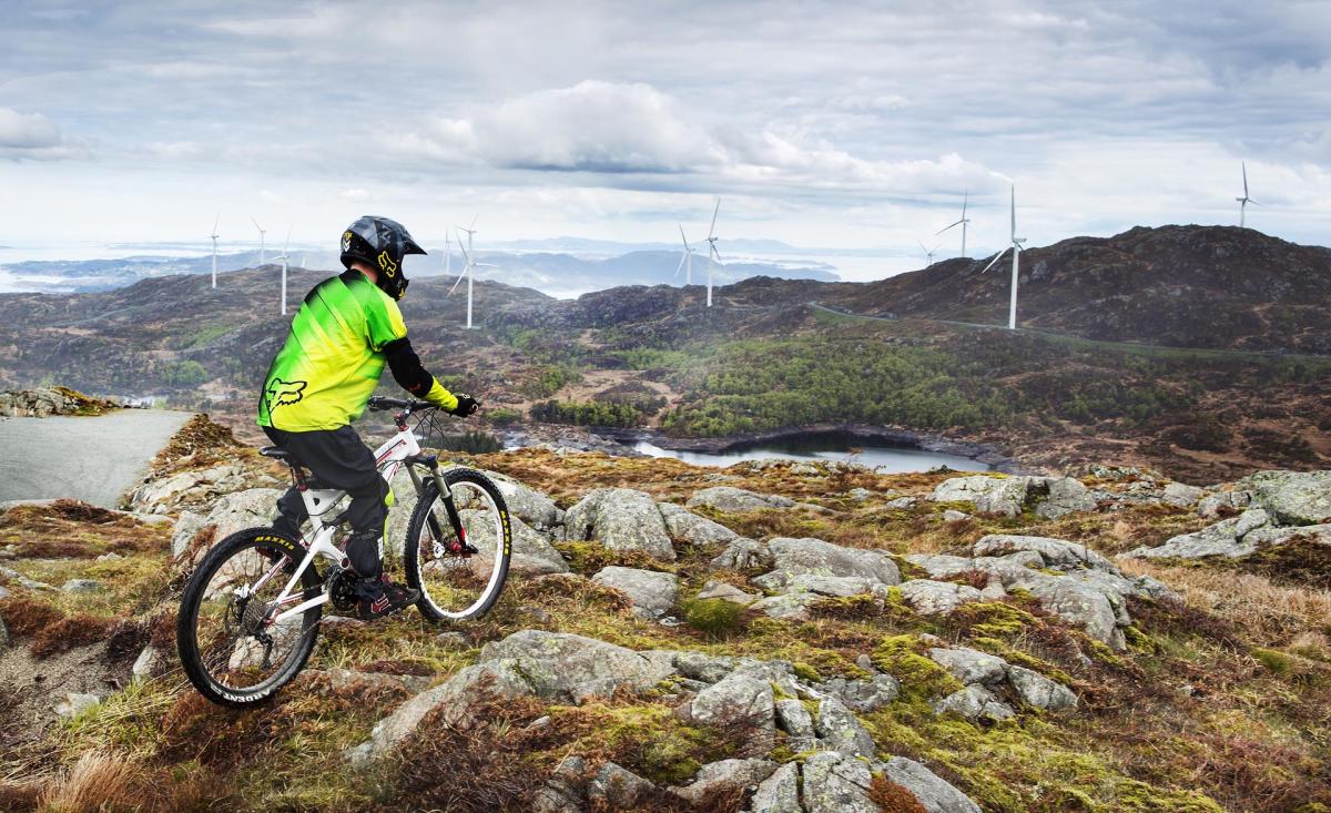 Midtfjellet vindpark | Family Activities | Fitjar | Norway