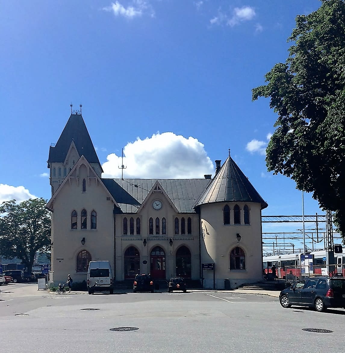 Halden railway station | Train | Halden | Norway