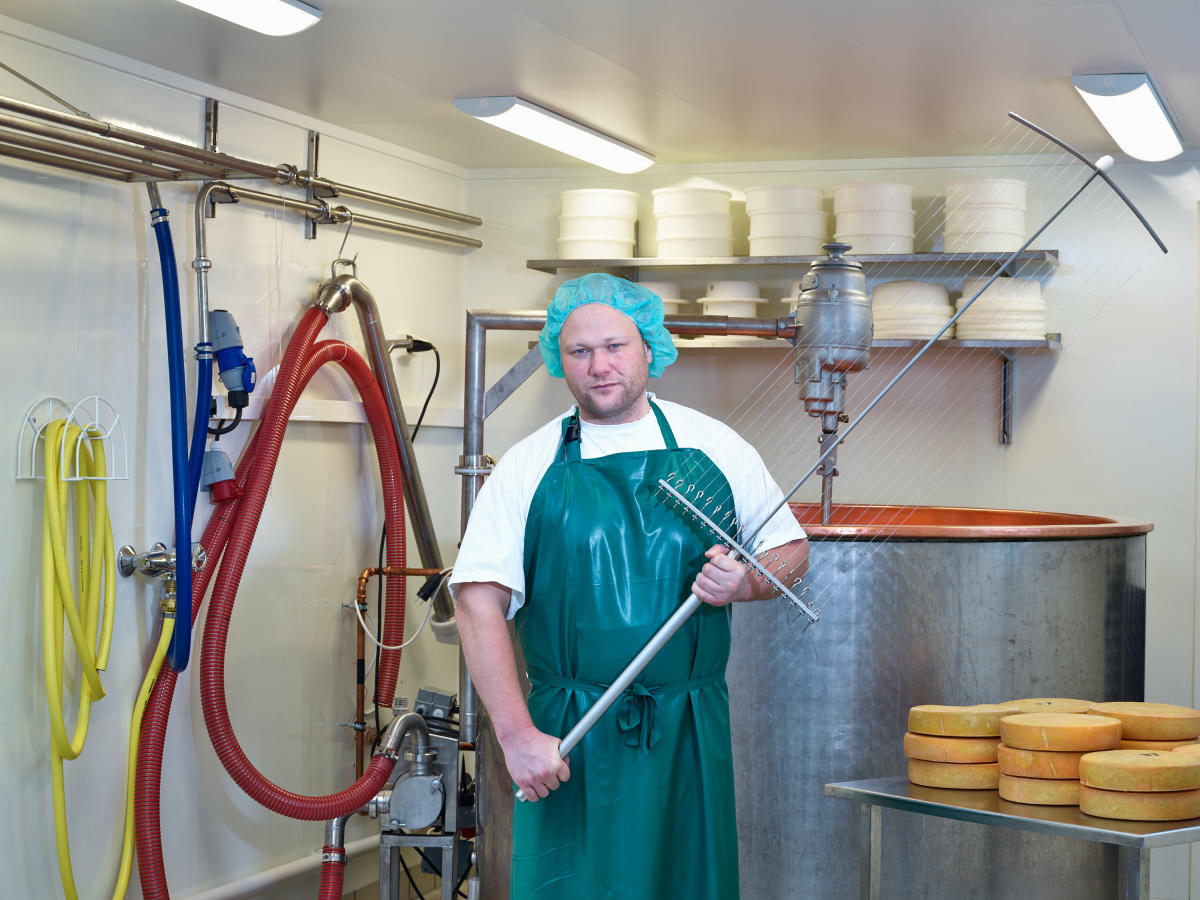 Rueslåtten Ysteri - Local cheese maker | Food Traditions | Hol | Norway
