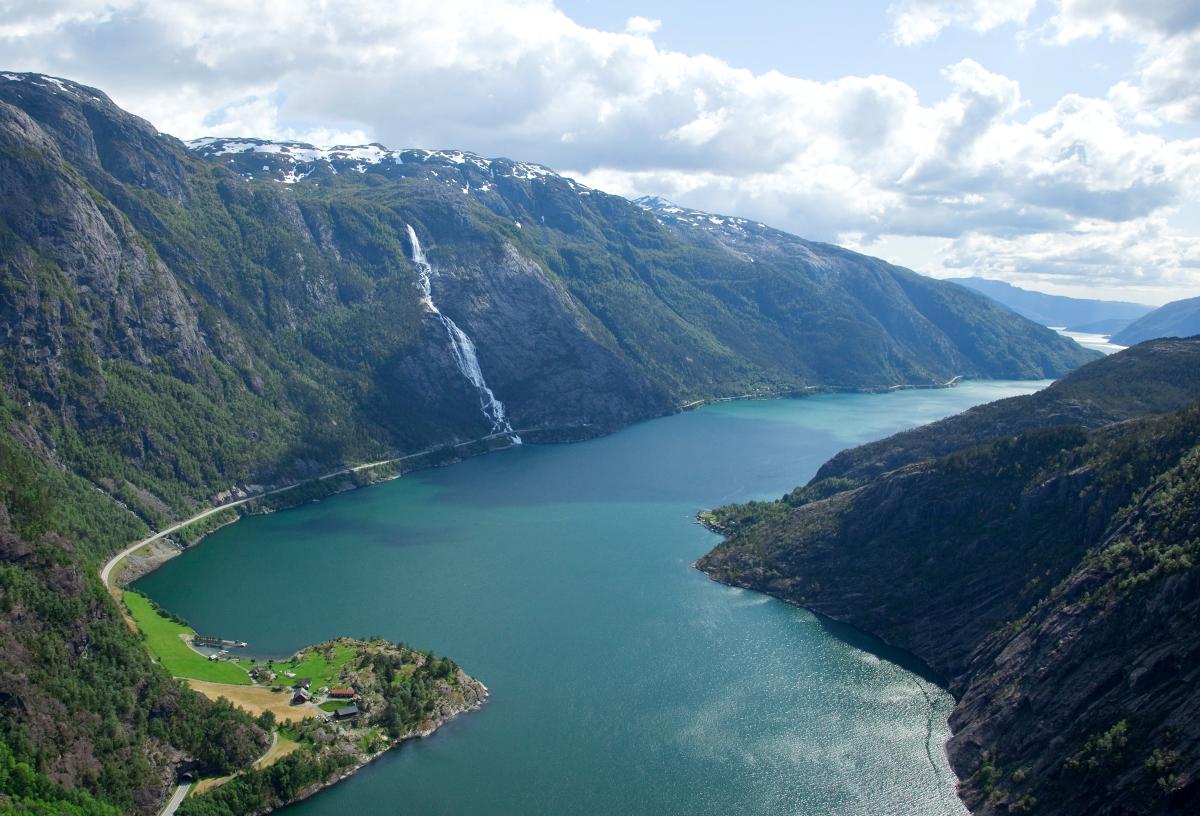 Daytrip to the top of Langfoss waterfall | Hiking | Etne | Norway