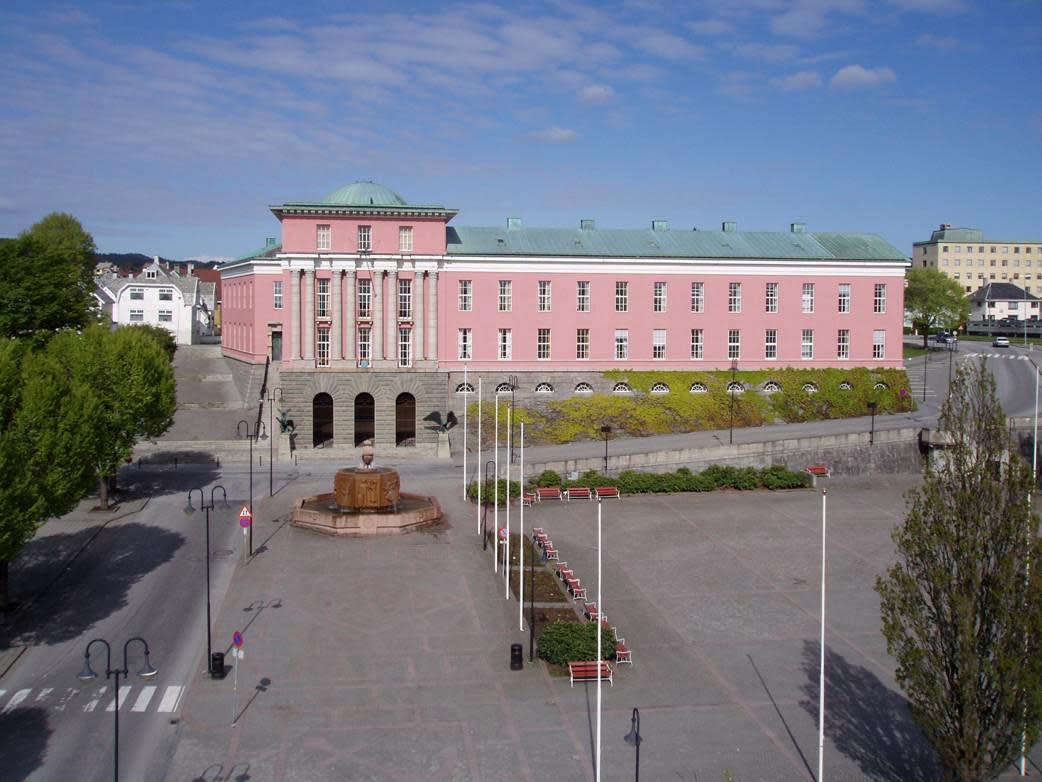 Haugesund Town Hall | Buildings & Monuments | Haugesund | Norway