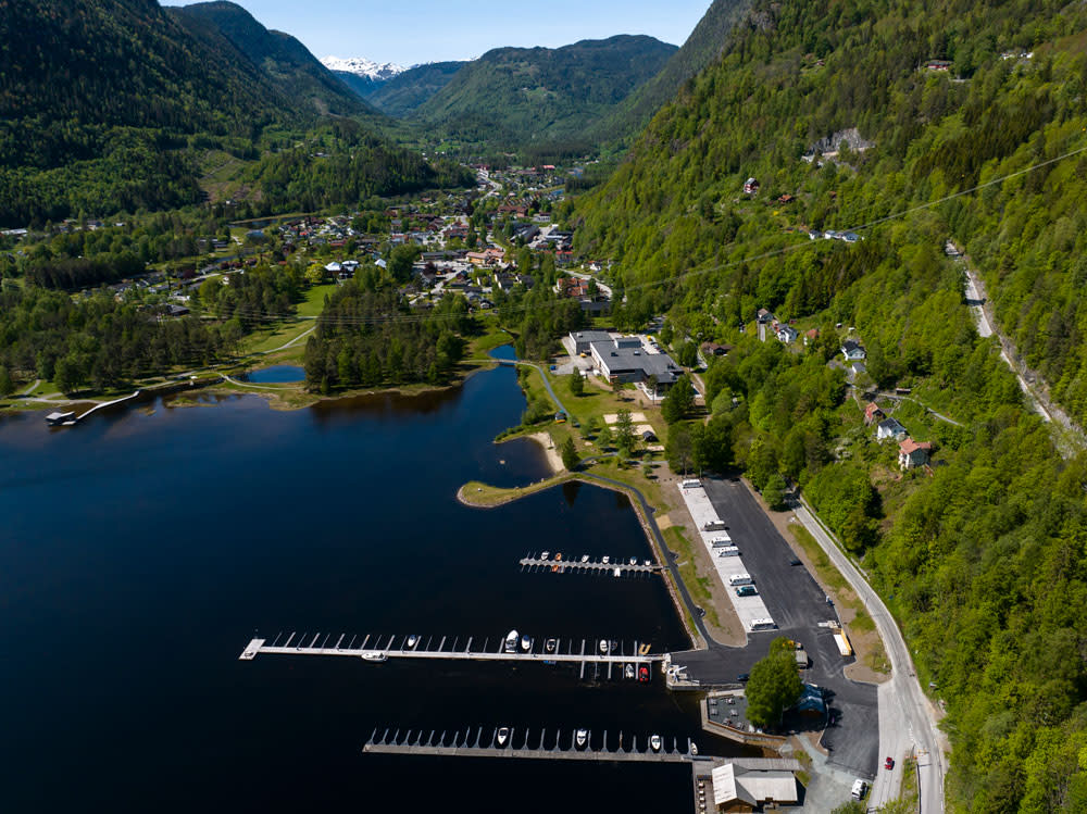 Motorhome parking at Dalen pier | Camping | Dalen | Norway