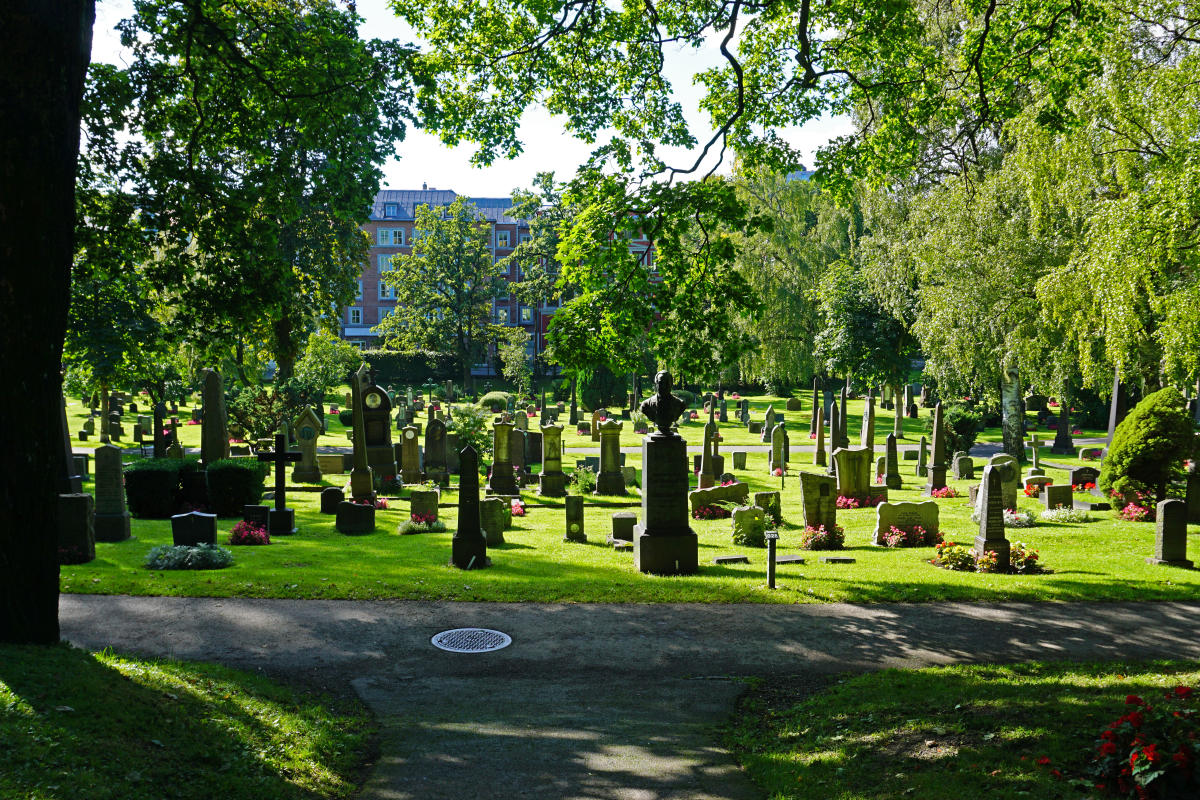 Memorial cemetery: Æreslunden | Buildings & Monuments | Oslo | Norway