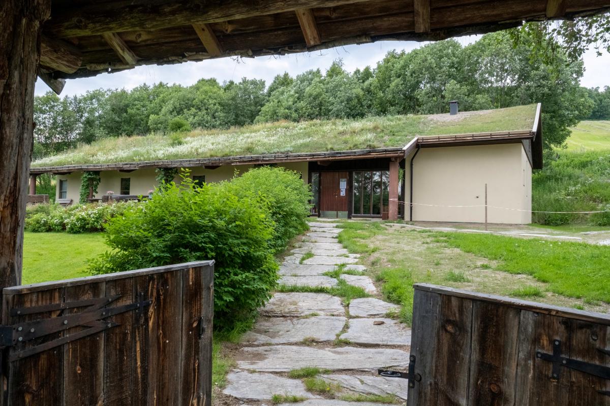 Vingelen Kirke og Skolemuseum | Buildings & Monuments | Vingelen | Norway
