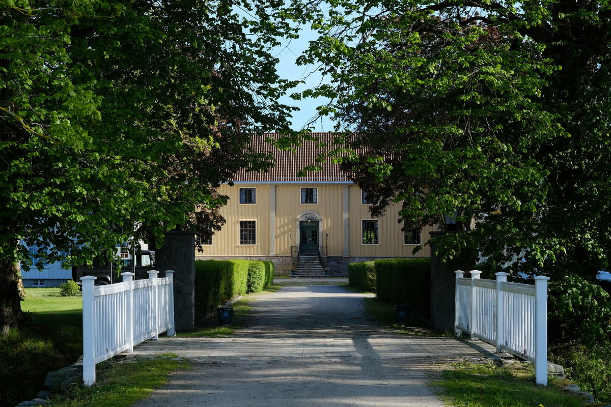 Elingaard Herregård - Østfoldmuseene | Gressvik | Buildings & Monuments ...