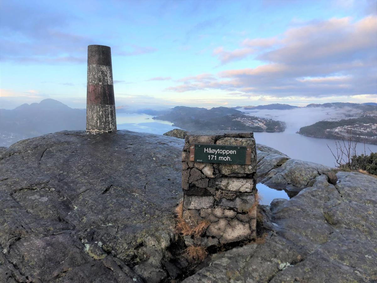 Experience the view from Håøytoppen at Frekhaug, north of Bergen