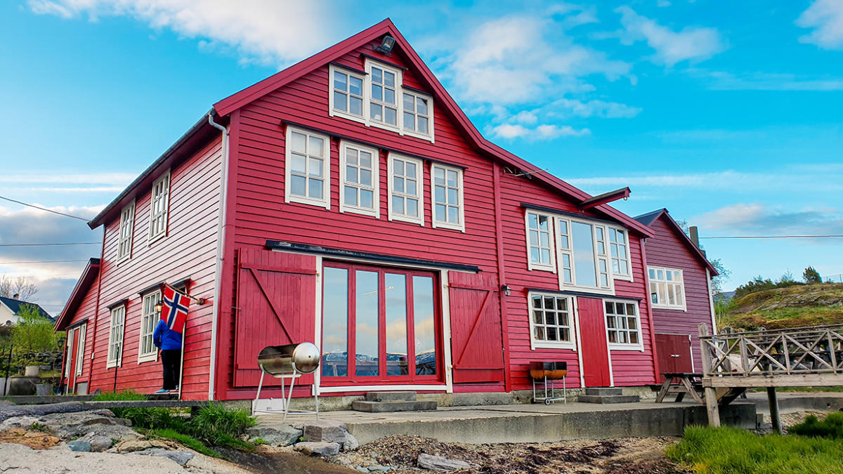 Hallvardsnaustet | Restaurants | Strandebarm | Norway