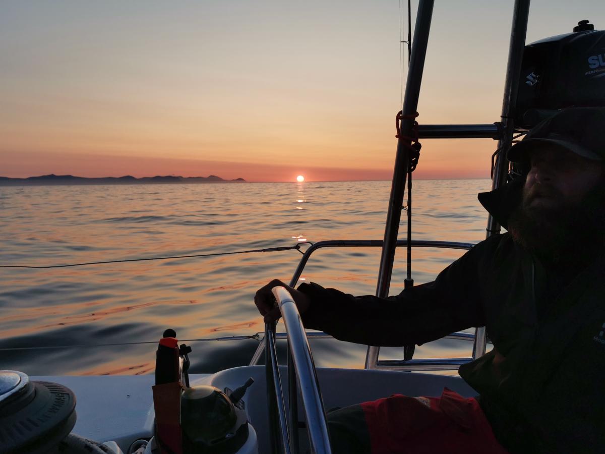 Fra hav til fjell i midnattsol | Guided Tours | Harstad | Norway