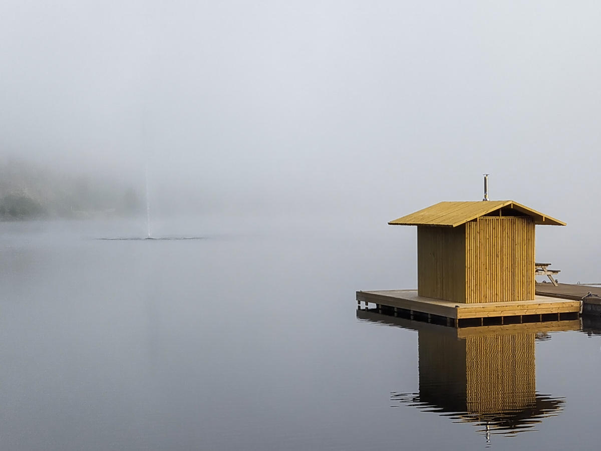 Fyr Haldenkanalen - floating sauna on Ørje | Bathing | Ørje | Norway