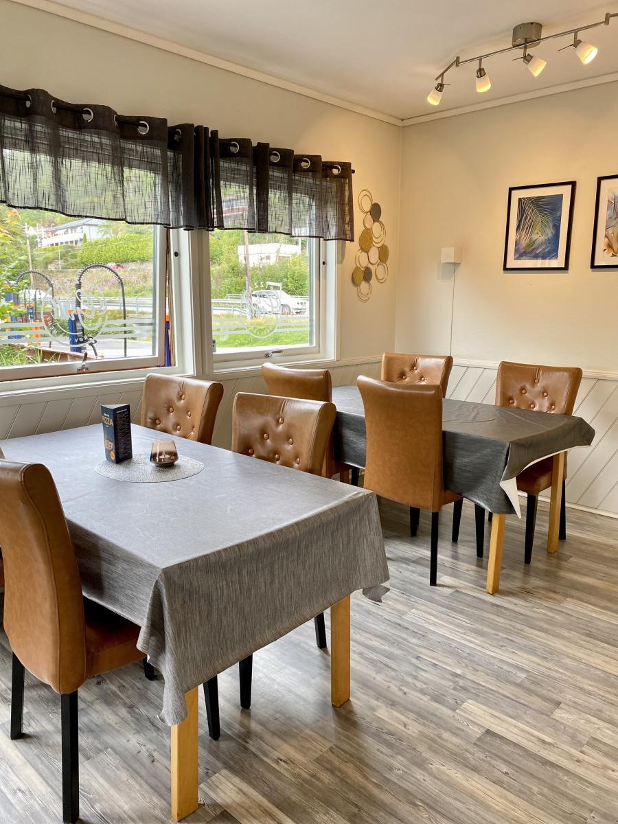 Mones Grill, Pizza & Thai mat | Restaurants | Mandal | Norway