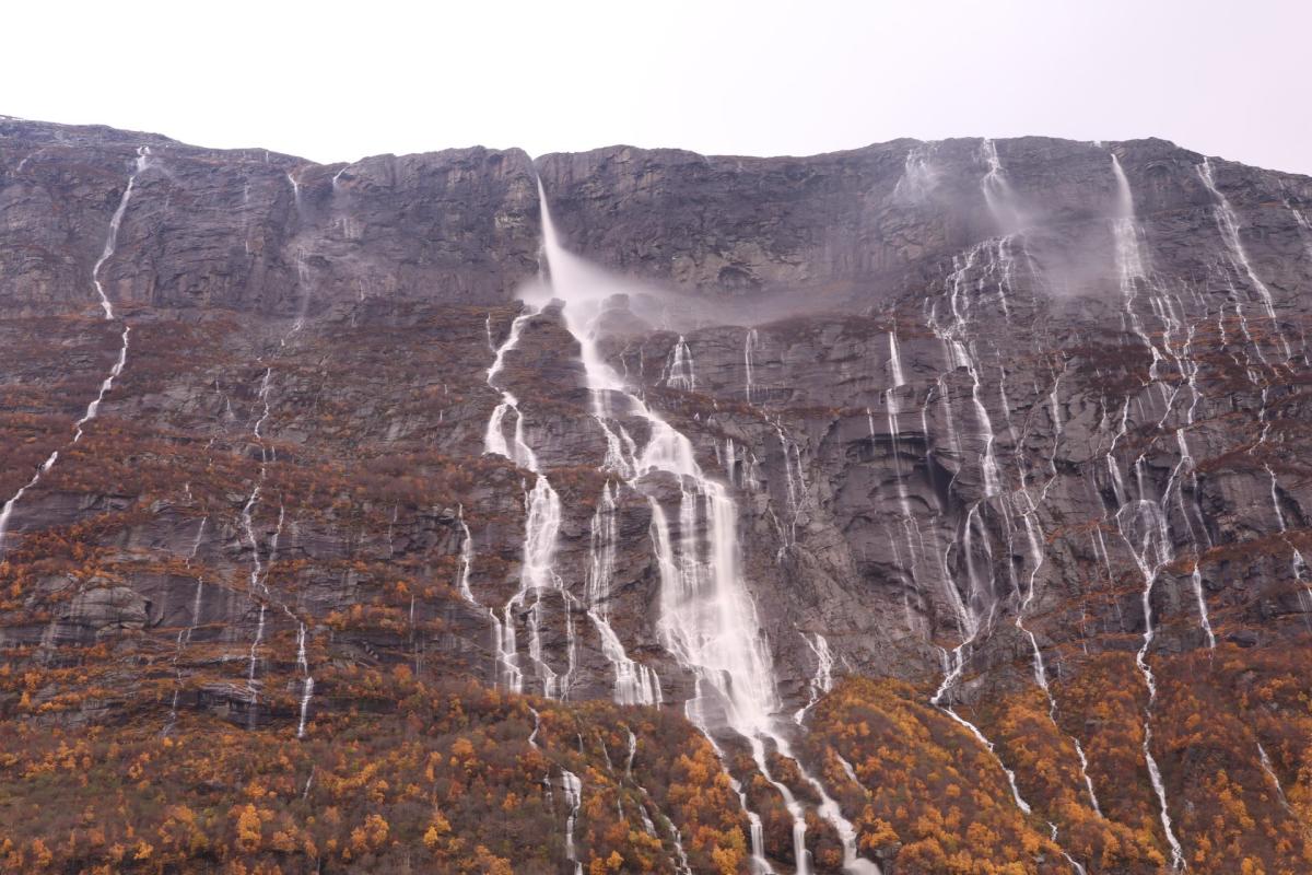 Vinnu - waterfall | Sightseeing | Sunndalsøra | Norway