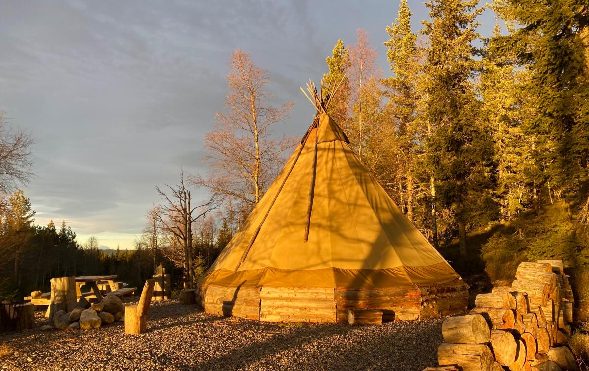 Overnatting i lavvo | Cottages & Holiday Houses | Brumunddal | Norway