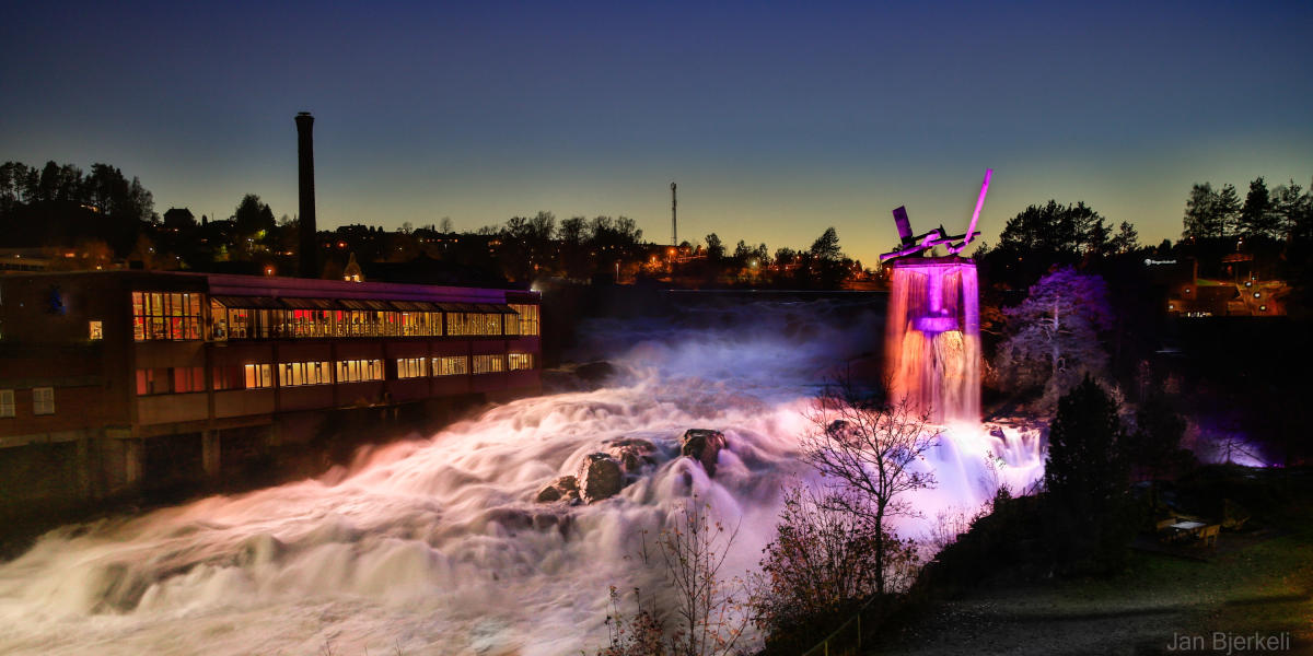 The big waterfall in the heart of the town. | Sightseeing | Hønefoss ...