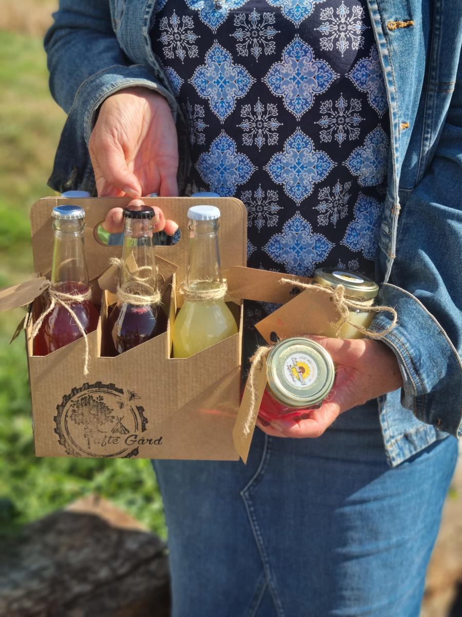 Into the yard at Tufte Gård | Food Traditions | Nykirke | Norway