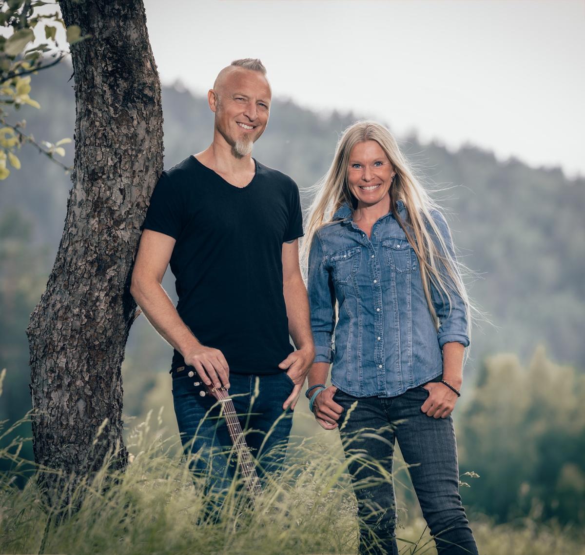 Anne Gravir Klykken og Jon Solberg | Concerts & Festivals | Drangedal ...