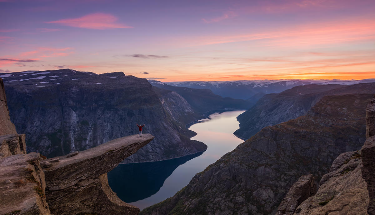 Guida overnattingstur til Trolltunga - Trolltunga Adventures | Hiking ...
